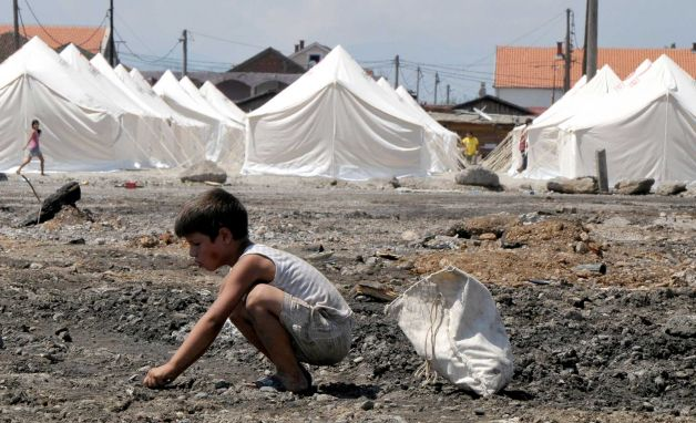 800 Roma Homeless after Fire in Refugee Camp | Roma React